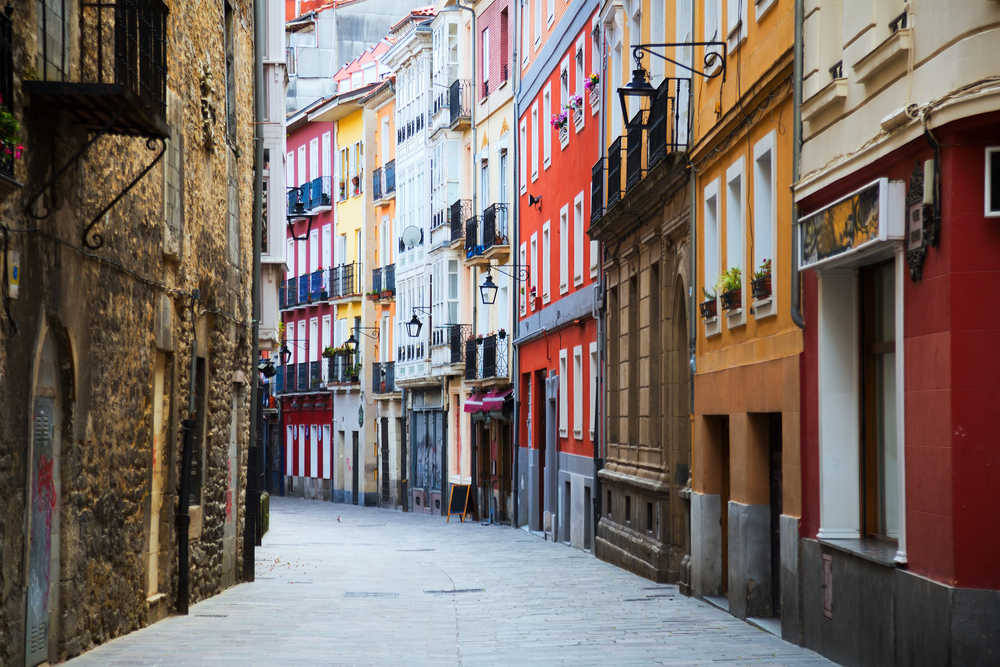 The 5 Safest Cities For Women To Travel Alone in Spain | MapQuest Travel