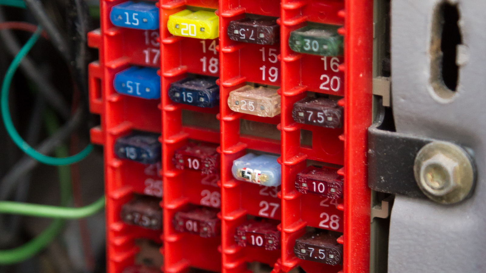 13 American Autowire Fuse Box Diagram MiteshKimmy 13 American Autowire Fuse Box Diagram MiteshKimmy